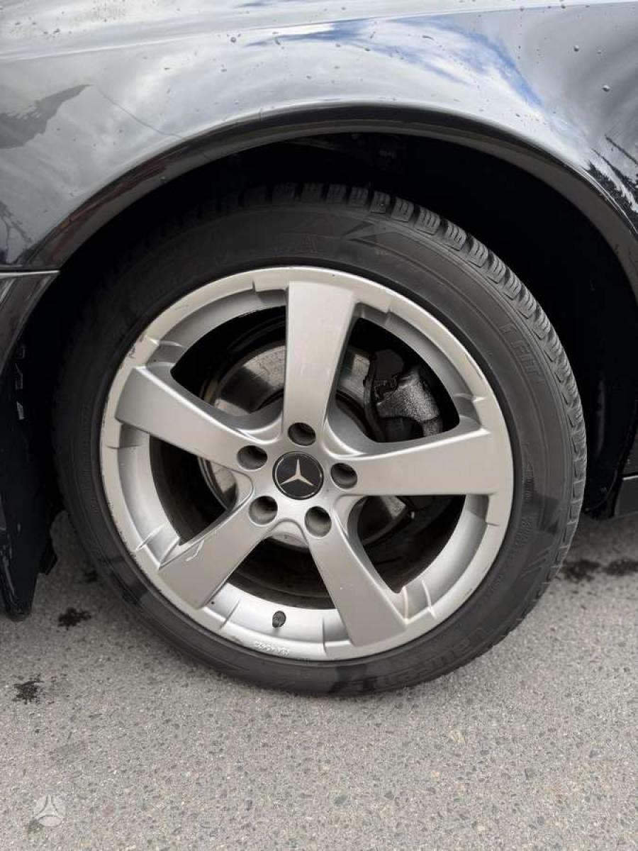 Melns Mercedes-Benz e-200 2008 Kauņa, ar dzinēja tilpumu 2.15 L un nobraukumu 312 tūkst. km par 4950 €, foto 11 vietnē AUTOMOTO.COM.LV