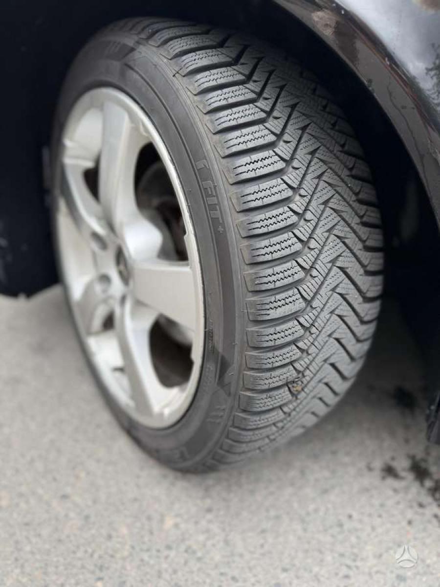 Melns Mercedes-Benz e-200 2008 Kauņa, ar dzinēja tilpumu 2.15 L un nobraukumu 312 tūkst. km par 4950 €, foto 12 vietnē AUTOMOTO.COM.LV