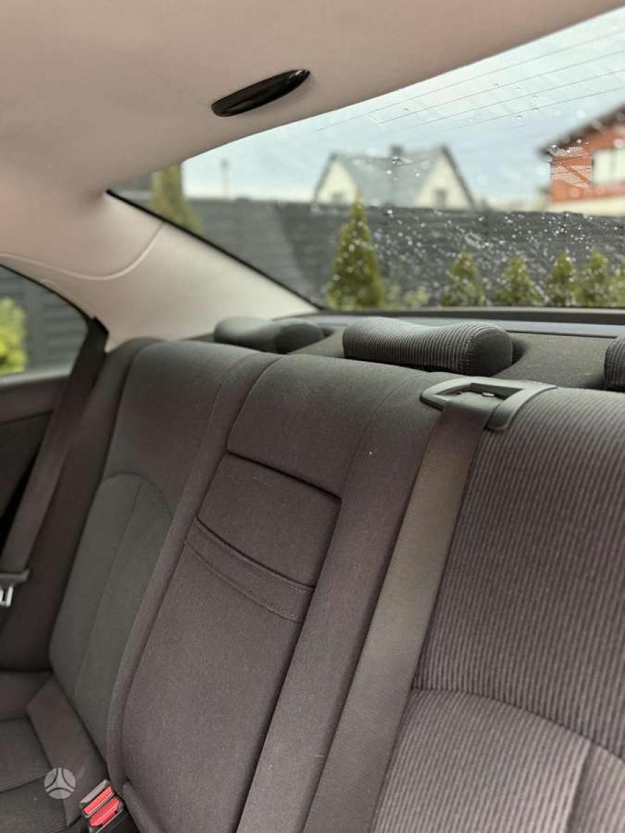 Melns Mercedes-Benz e-200 2008 Kauņa, ar dzinēja tilpumu 2.15 L un nobraukumu 312 tūkst. km par 4950 €, foto 17 vietnē AUTOMOTO.COM.LV