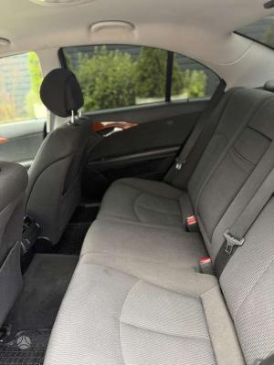 Melns Mercedes-Benz e-200 2008 Kauņa, ar dzinēja tilpumu 2.15 L un nobraukumu 312 tūkst. km par 4950 €, foto 19 vietnē AUTOMOTO.COM.LV