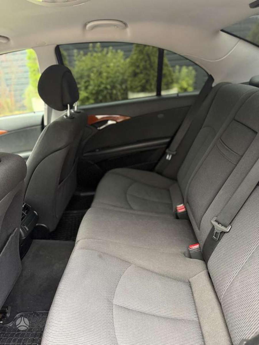 Melns Mercedes-Benz e-200 2008 Kauņa, ar dzinēja tilpumu 2.15 L un nobraukumu 312 tūkst. km par 4950 €, foto 19 vietnē AUTOMOTO.COM.LV