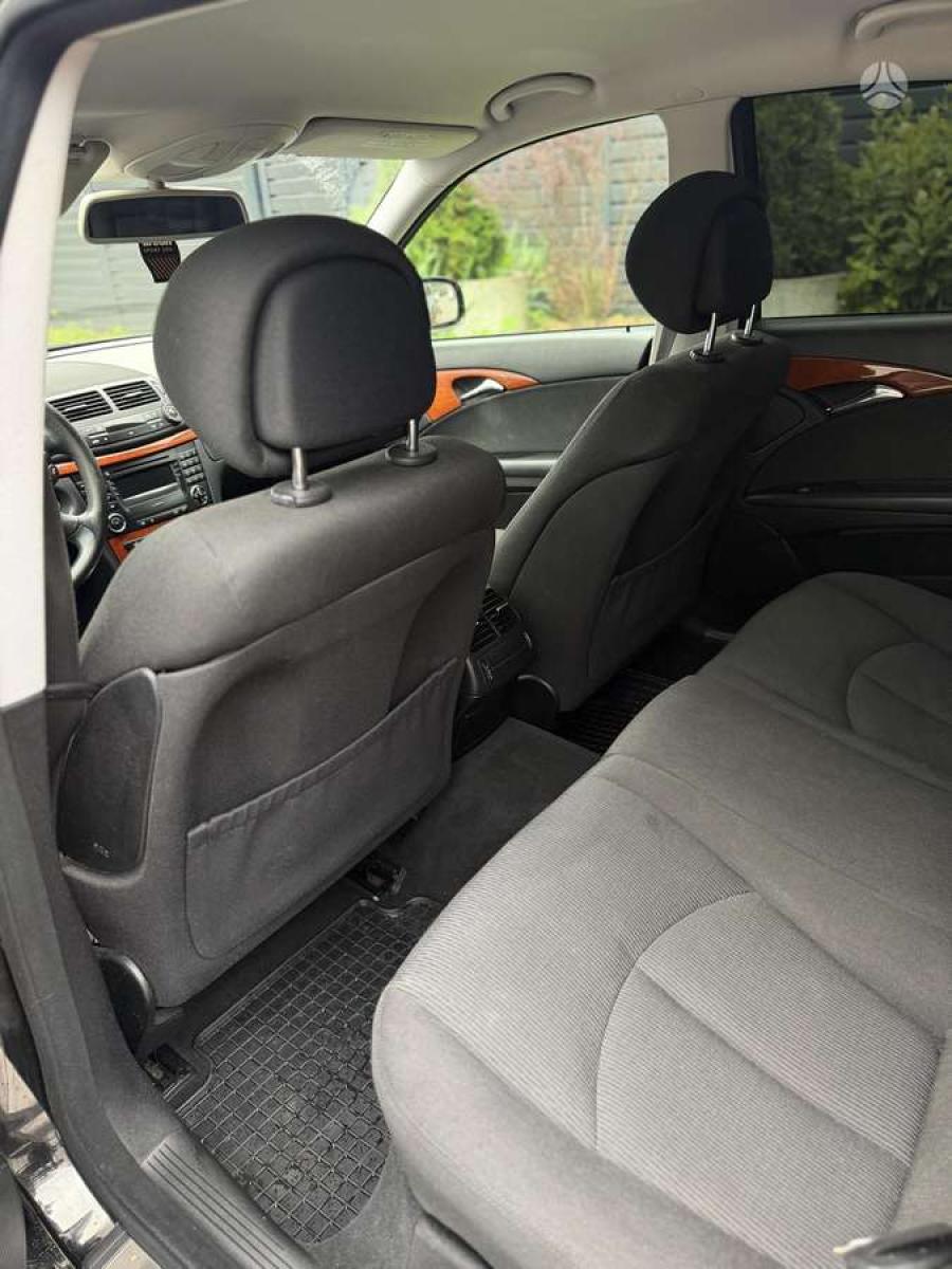 Melns Mercedes-Benz e-200 2008 Kauņa, ar dzinēja tilpumu 2.15 L un nobraukumu 312 tūkst. km par 4950 €, foto 20 vietnē AUTOMOTO.COM.LV