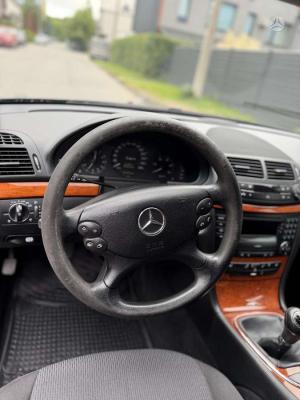 Melns Mercedes-Benz e-200 2008 Kauņa, ar dzinēja tilpumu 2.15 L un nobraukumu 312 tūkst. km par 4950 €, foto 25 vietnē AUTOMOTO.COM.LV