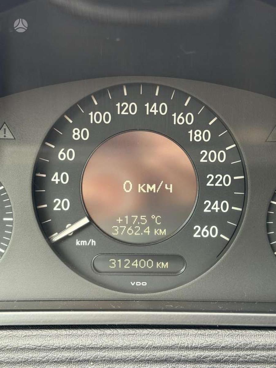 Melns Mercedes-Benz e-200 2008 Kauņa, ar dzinēja tilpumu 2.15 L un nobraukumu 312 tūkst. km par 4950 €, foto 39 vietnē AUTOMOTO.COM.LV