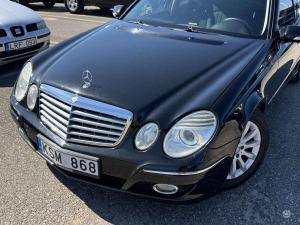 Черный Мерседес E 200 2008 в Вильнюс, объемом двигателя 2.15 л и пробегом 430 тыс. км за 2690 €, фото 5 на AUTOMOTO.COM.LV