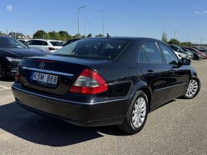 Черный Мерседес E 200 2008 в Вильнюс, объемом двигателя 2.15 л и пробегом 430 тыс. км за 2690 €, фото 10 на AUTOMOTO.COM.LV