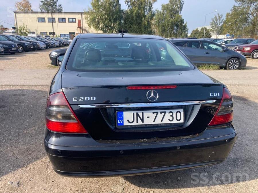 Melns Mercedes-Benz e-200 2008 Rīga, ar dzinēja tilpumu 2.20 L un nobraukumu 344 tūkst. km par 2300 €, foto 6 vietnē AUTOMOTO.COM.LV