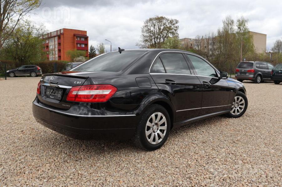 Melns Mercedes-Benz e-200 2009 Gulbene, ar dzinēja tilpumu 2.20 L un nobraukumu 0 tūkst. km par 10000 €, foto 4 vietnē AUTOMOTO.COM.LV