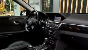 Black Mercedes-Benz e-200 2009 in Riga, with an engine capacity of 2.00 L and mileage of 288 thousand km for 8800 €, photo 7 on AUTOMOTO.COM.LV