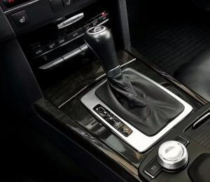 Black Mercedes-Benz e-200 2009 in Riga, with an engine capacity of 2.00 L and mileage of 288 thousand km for 8800 €, photo 10 on AUTOMOTO.COM.LV