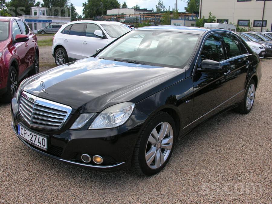 Черный Мерседес E 200 2009 в Рига, объемом двигателя 2.20 л и пробегом 0 тыс. км за 6500 €, фото 1 на AUTOMOTO.COM.LV