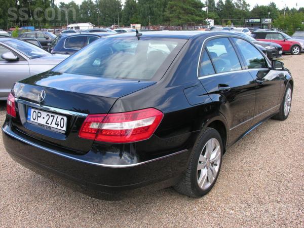 Черный Мерседес E 200 2009 в Рига, объемом двигателя 2.20 л и пробегом 0 тыс. км за 6500 €, фото 3 на AUTOMOTO.COM.LV