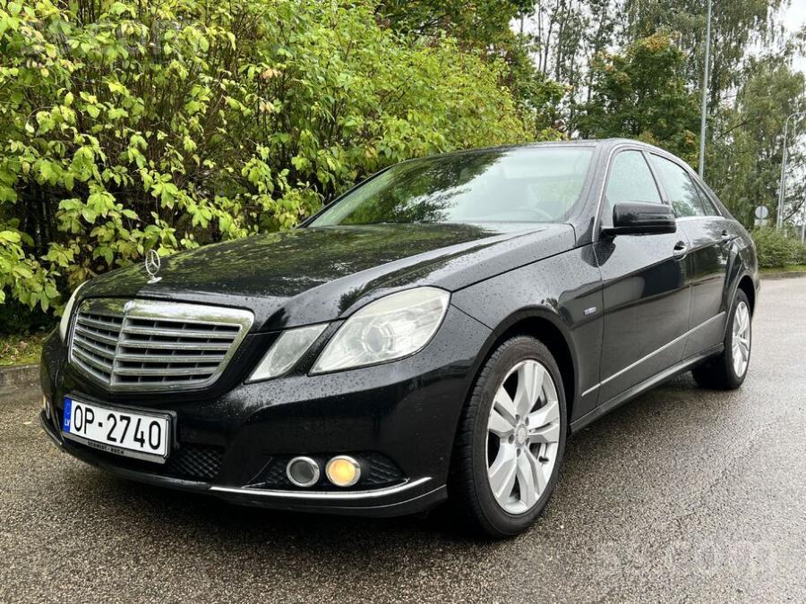 Melns Mercedes-Benz e-200 2009 Rīga, ar dzinēja tilpumu 2.10 L un nobraukumu 315 tūkst. km par 5700 €, foto 4 vietnē AUTOMOTO.COM.LV