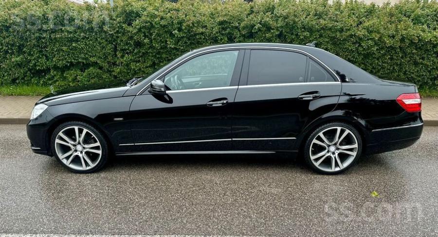 Melns Mercedes-Benz e-200 2010 Rīga, ar dzinēja tilpumu 2.10 L un nobraukumu 318 tūkst. km par 6299 €, foto 4 vietnē AUTOMOTO.COM.LV
