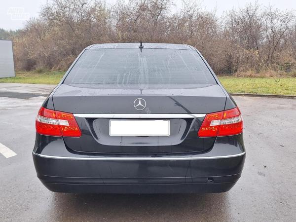 Black Mercedes-Benz e-200 2010 in Ukmerge, with an engine capacity of 2.10 L and mileage of 270 thousand km for 6200 €, photo 5 on AUTOMOTO.COM.LV