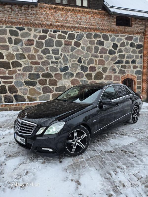Black Mercedes-Benz e-200 2010 in Balvi, with an engine capacity of 2.20 L and mileage of 340 thousand km for 10000 €, photo 1 on AUTOMOTO.COM.LV