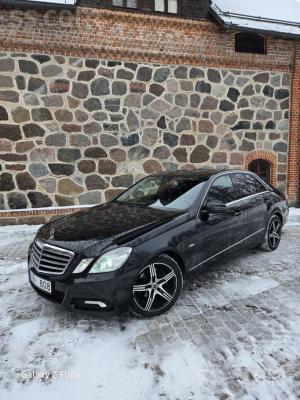 Melns Mercedes-Benz e-200 2010 Balvi, ar dzinēja tilpumu 2.20 L un nobraukumu 340 tūkst. km par 10000 €, foto  vietnē AUTOMOTO.COM.LV