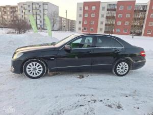 Black Mercedes-Benz e-200 2010 in Ukmerge, with an engine capacity of 2.10 L and mileage of 265 thousand km for 6000 €, photo 7 on AUTOMOTO.COM.LV