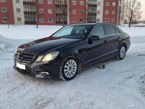 Black Mercedes-Benz e-200 2010 in Ukmerge, with an engine capacity of 2.10 L and mileage of 265 thousand km for 6000 €, photo 8 on AUTOMOTO.COM.LV