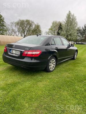 Black Mercedes-Benz e-200 2010 in Ogre, with an engine capacity of 2.00 L and mileage of 333 thousand km for 5600 €, photo 7 on AUTOMOTO.COM.LV