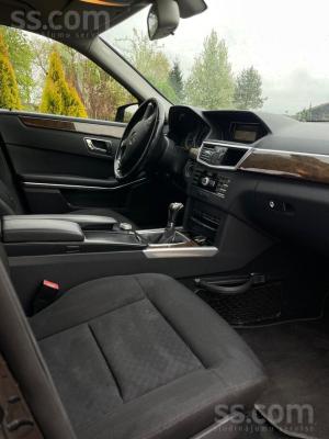 Black Mercedes-Benz e-200 2010 in Ogre, with an engine capacity of 2.00 L and mileage of 333 thousand km for 5600 €, photo 10 on AUTOMOTO.COM.LV