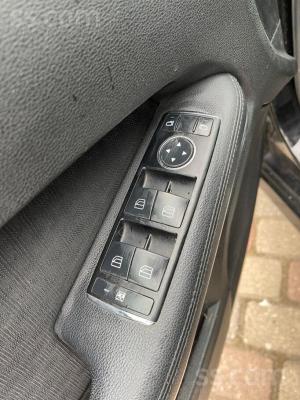 Black Mercedes-Benz e-200 2010 in Ogre, with an engine capacity of 2.00 L and mileage of 333 thousand km for 5600 €, photo 12 on AUTOMOTO.COM.LV