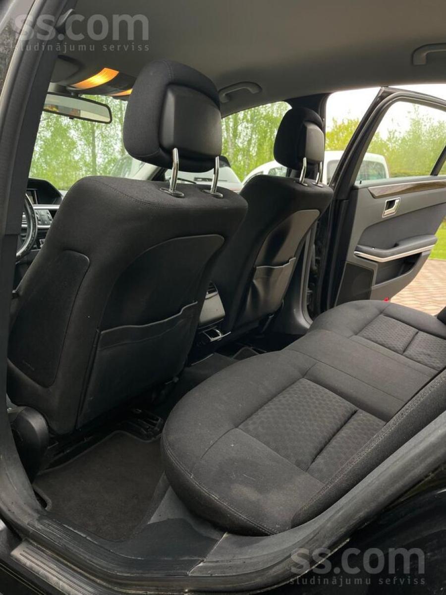 Black Mercedes-Benz e-200 2010 in Ogre, with an engine capacity of 2.00 L and mileage of 333 thousand km for 5600 €, photo 13 on AUTOMOTO.COM.LV