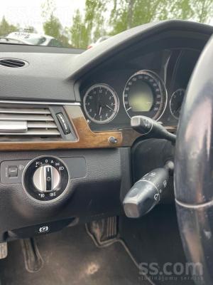 Black Mercedes-Benz e-200 2010 in Ogre, with an engine capacity of 2.00 L and mileage of 333 thousand km for 5600 €, photo 14 on AUTOMOTO.COM.LV