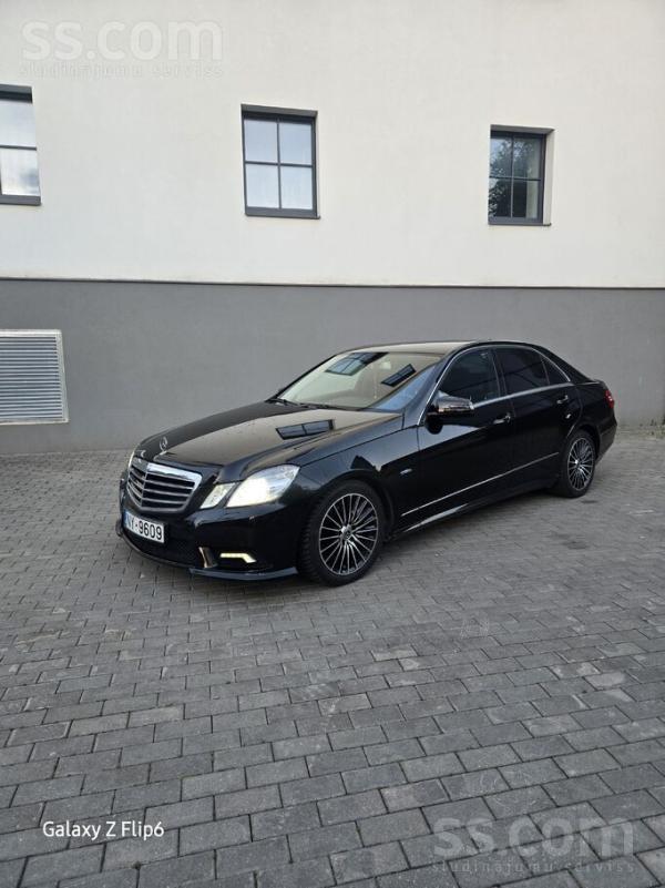 Melns Mercedes-Benz e-200 2010 Balvi, ar dzinēja tilpumu 2.20 L un nobraukumu 340 tūkst. km par 7000 €, foto 1 vietnē AUTOMOTO.COM.LV