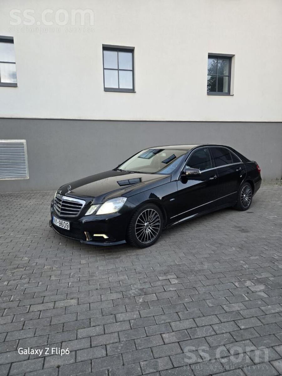 Черный Мерседес E 200 2010 в Балви, объемом двигателя 2.20 л и пробегом 340 тыс. км за 7000 €, фото 1 на AUTOMOTO.COM.LV
