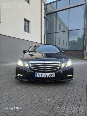 Черный Мерседес E 200 2010 в Балви, объемом двигателя 2.20 л и пробегом 340 тыс. км за 7000 €, фото 6 на AUTOMOTO.COM.LV