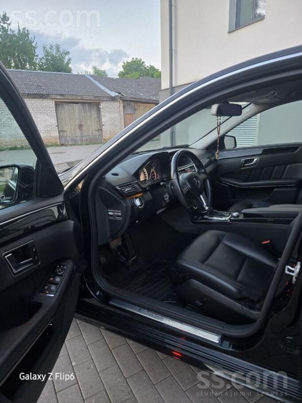 Melns Mercedes-Benz e-200 2010 Balvi, ar dzinēja tilpumu 2.20 L un nobraukumu 340 tūkst. km par 7000 €, foto 6 vietnē AUTOMOTO.COM.LV
