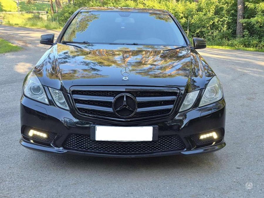 Melns Mercedes-Benz e-200 2010 Ukmergė, ar dzinēja tilpumu 2.10 L un nobraukumu 278 tūkst. km par 5700 €, foto 1 vietnē AUTOMOTO.COM.LV