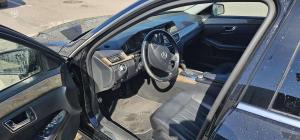 Black Mercedes-Benz e-200 2010 in Kaunas, with an engine capacity of 2.14 L and mileage of 372 thousand km for 4200 €, photo 4 on AUTOMOTO.COM.LV
