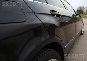 Melns Mercedes-Benz e-200 2010 Rīga, ar dzinēja tilpumu 1.80 L un nobraukumu 243 tūkst. km par 4990 €, foto 7 vietnē AUTOMOTO.COM.LV
