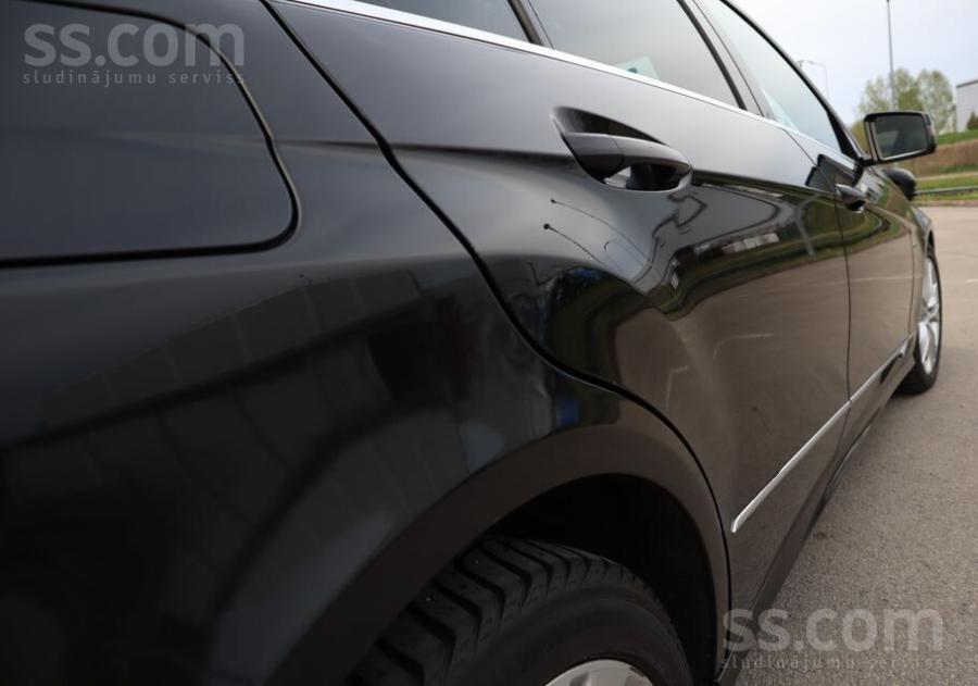 Melns Mercedes-Benz e-200 2010 Rīga, ar dzinēja tilpumu 1.80 L un nobraukumu 243 tūkst. km par 4990 €, foto 7 vietnē AUTOMOTO.COM.LV