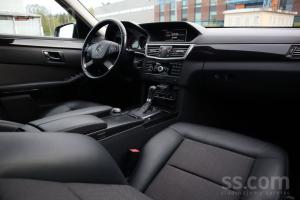 Melns Mercedes-Benz e-200 2010 Rīga, ar dzinēja tilpumu 1.80 L un nobraukumu 243 tūkst. km par 4990 €, foto 11 vietnē AUTOMOTO.COM.LV