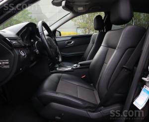 Melns Mercedes-Benz e-200 2010 Rīga, ar dzinēja tilpumu 1.80 L un nobraukumu 243 tūkst. km par 4990 €, foto 12 vietnē AUTOMOTO.COM.LV