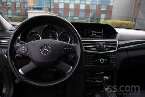 Melns Mercedes-Benz e-200 2010 Rīga, ar dzinēja tilpumu 1.80 L un nobraukumu 243 tūkst. km par 4990 €, foto 15 vietnē AUTOMOTO.COM.LV