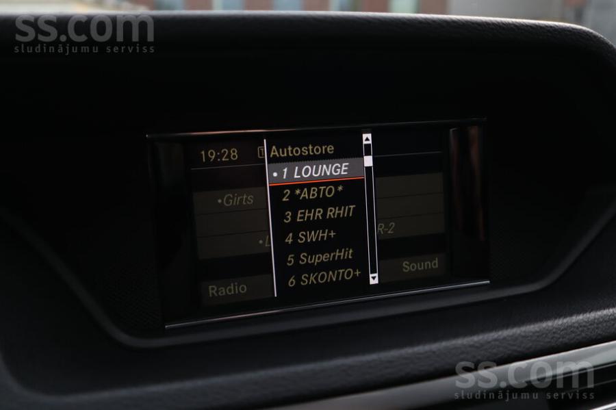 Melns Mercedes-Benz e-200 2010 Rīga, ar dzinēja tilpumu 1.80 L un nobraukumu 243 tūkst. km par 4990 €, foto 21 vietnē AUTOMOTO.COM.LV