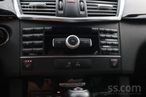 Melns Mercedes-Benz e-200 2010 Rīga, ar dzinēja tilpumu 1.80 L un nobraukumu 243 tūkst. km par 4990 €, foto 22 vietnē AUTOMOTO.COM.LV
