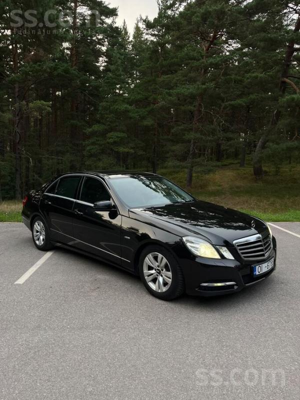 Black Mercedes-Benz e-200 2010 in Liepaja, with an engine capacity of 2.20 L and mileage of 291 thousand km for 6700 €, photo 8 on AUTOMOTO.COM.LV