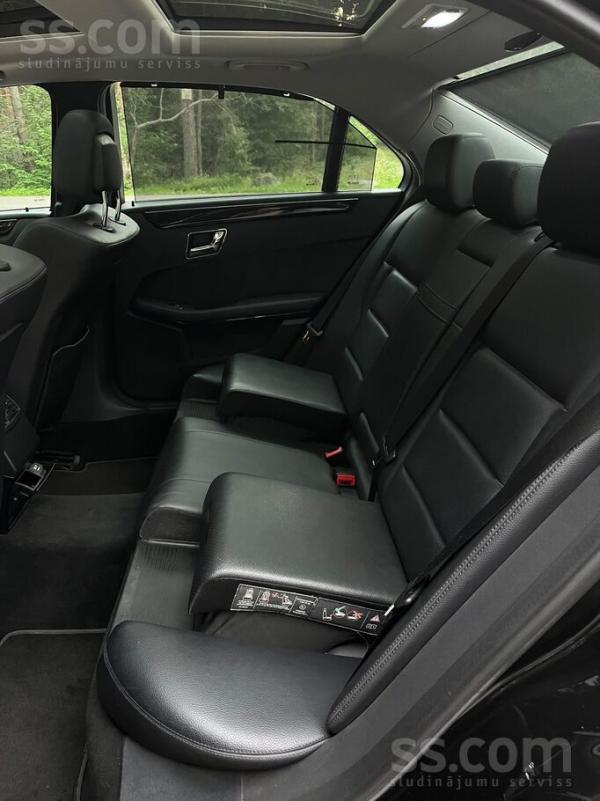 Black Mercedes-Benz e-200 2010 in Liepaja, with an engine capacity of 2.20 L and mileage of 291 thousand km for 6700 €, photo 10 on AUTOMOTO.COM.LV