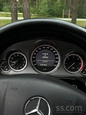 Черный Мерседес E 200 2010 в Лиепая, объемом двигателя 2.20 л и пробегом 291 тыс. км за 6700 €, фото 21 на AUTOMOTO.COM.LV