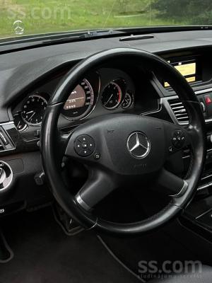 Черный Мерседес E 200 2010 в Лиепая, объемом двигателя 2.20 л и пробегом 291 тыс. км за 6700 €, фото 22 на AUTOMOTO.COM.LV