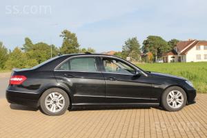 Черный Мерседес E 200 2010 в Салдус, объемом двигателя 2.20 л и пробегом 291 тыс. км за 6950 €, фото 8 на AUTOMOTO.COM.LV