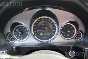 Черный Мерседес E 200 2010 в Салдус, объемом двигателя 2.20 л и пробегом 291 тыс. км за 6950 €, фото 16 на AUTOMOTO.COM.LV