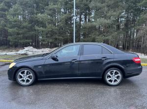 Черный Мерседес E 200 2010 в Таллин, объемом двигателя 0.00 л и пробегом 300 тыс. км за 7000 €, фото 6 на AUTOMOTO.COM.LV