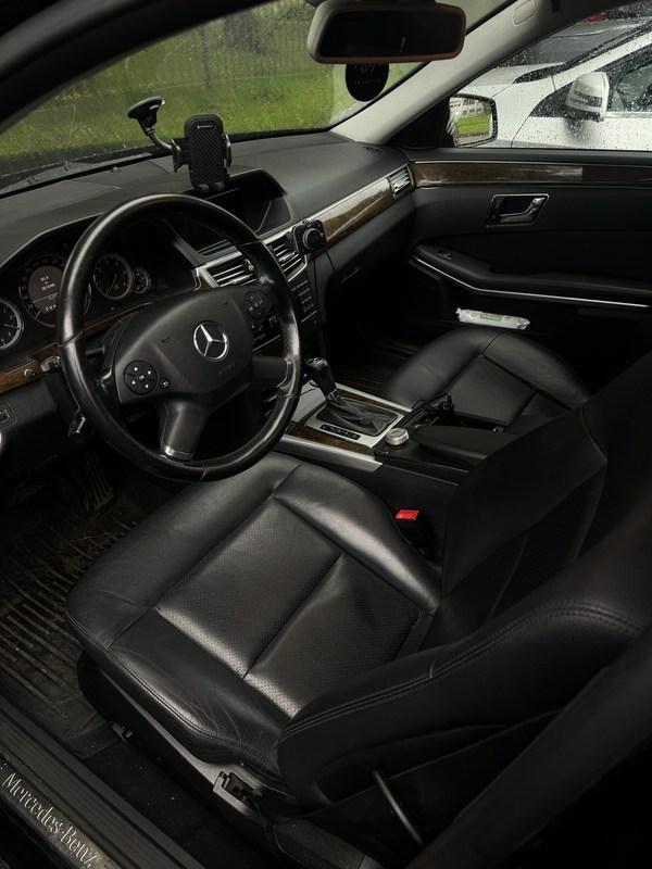 Black Mercedes-Benz e-200 2010 in Tallinn, with an engine capacity of 0.00 L and mileage of 301 thousand km for 7000 €, photo 9 on AUTOMOTO.COM.LV