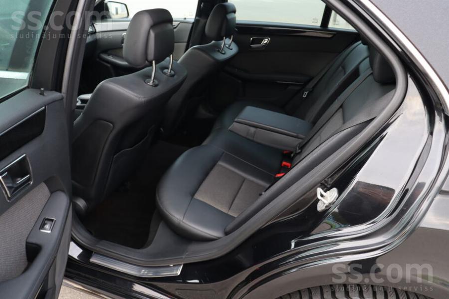 Black Mercedes-Benz e-200 2010 in Riga, with an engine capacity of 1.80 L and mileage of 250 thousand km for 5990 €, photo 9 on AUTOMOTO.COM.LV
